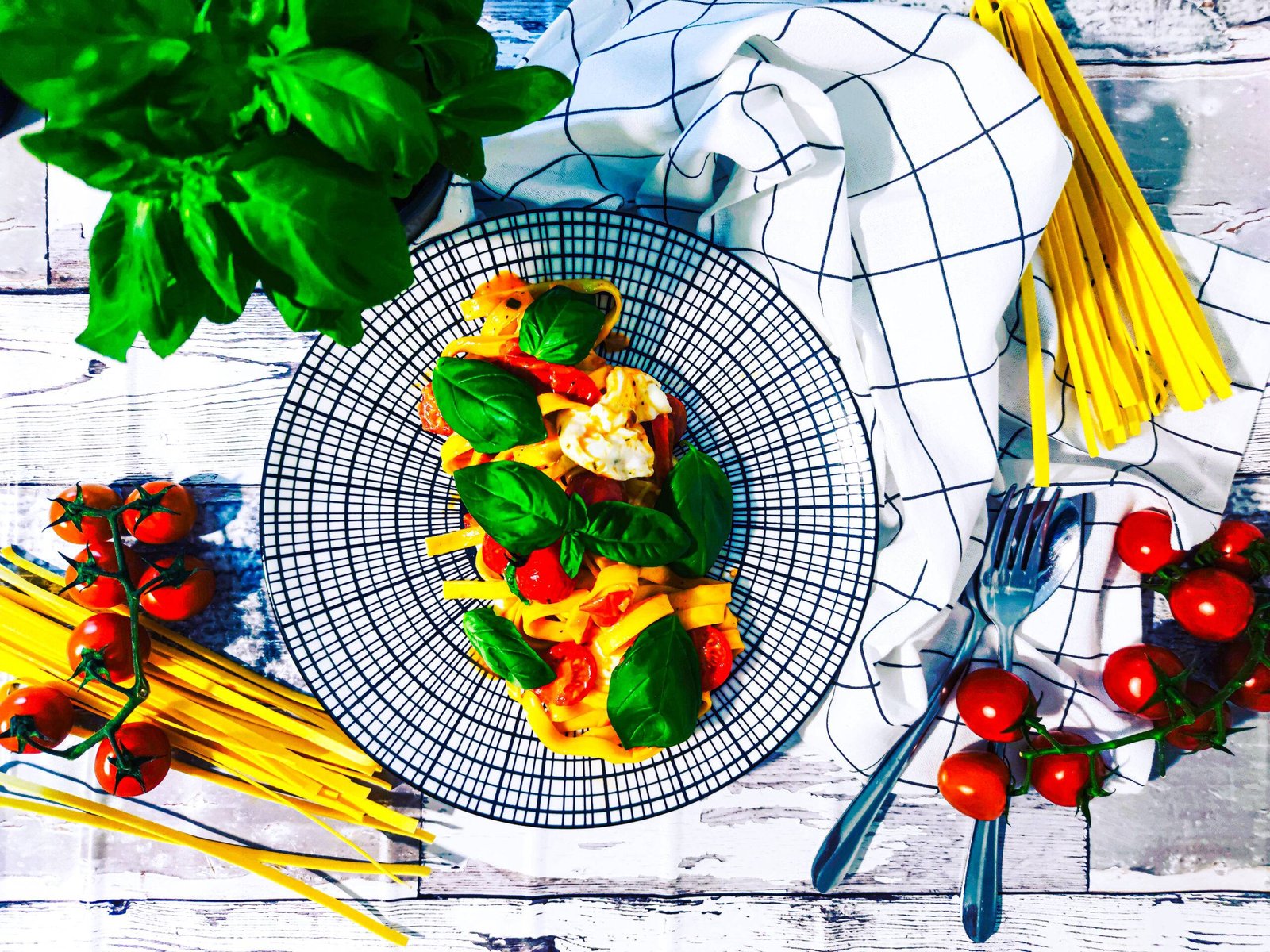Das beste Rezept für italienische Pasta Caprese – Simple Fresh Delicious